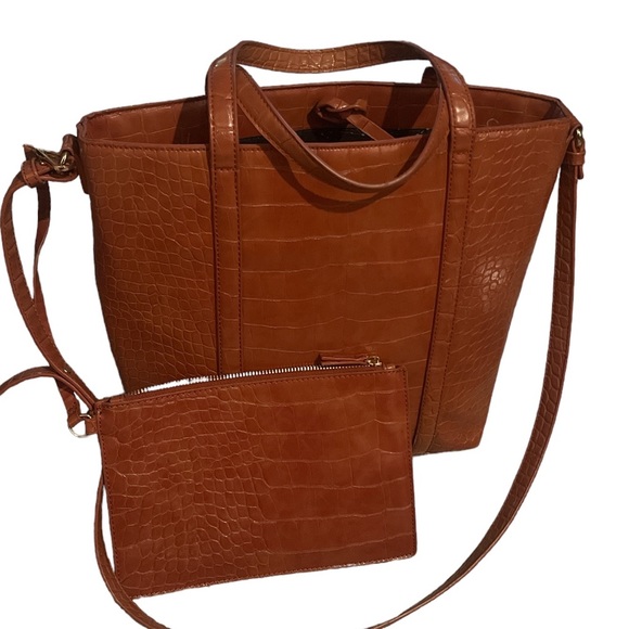 Bags | 2 Pc Malibu Skye Tote Alligator Print Mk Up Bag Purse Crossbody ...